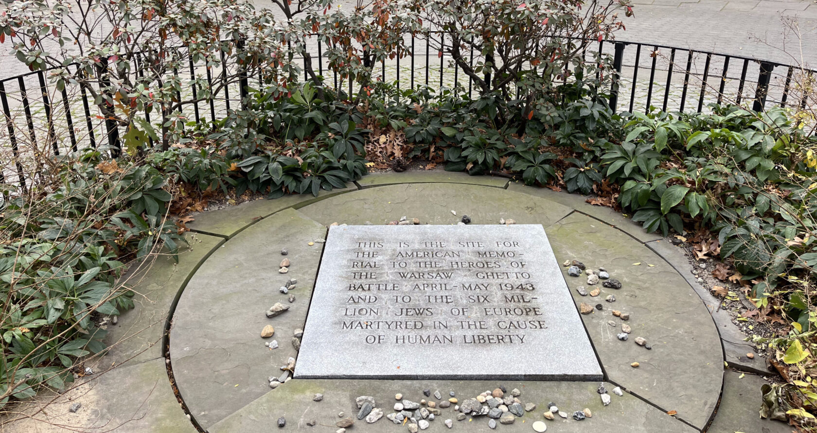 Warsaw Ghetto Memorial - Riverside Park Conservancy